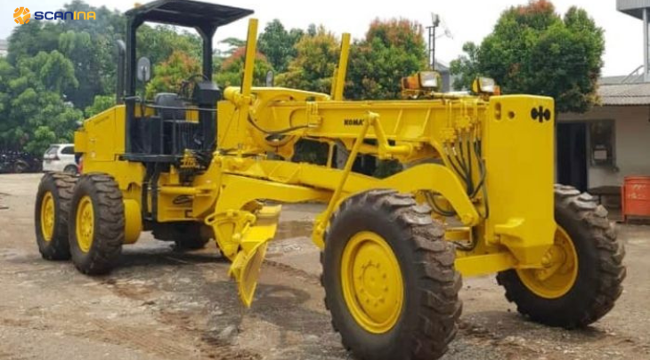 Motor Grader: Alat Berat Yang Membentuk Permukaan Tanah Menjadi Rata ...